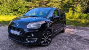 Black Citroen c3-picasso 2009 in Vilnius, with an engine capacity of 1.56 L and mileage of 246 thousand km for 2100 €, photo  on AUTOMOTO.COM.LV