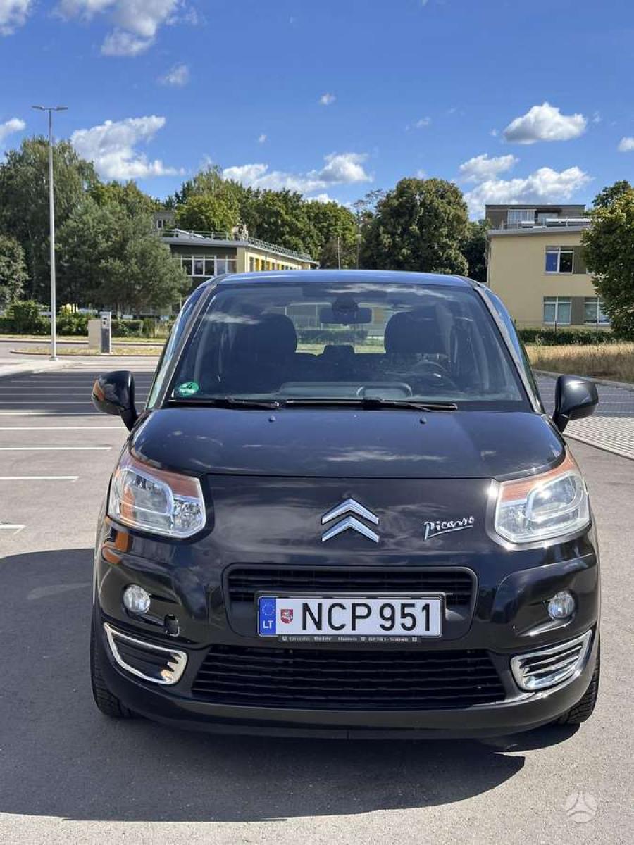 Black Citroen c3-picasso 2009 in Kaunas, with an engine capacity of 1.40 L and mileage of 281 thousand km for 1800 €, photo 3 on AUTOMOTO.COM.LV