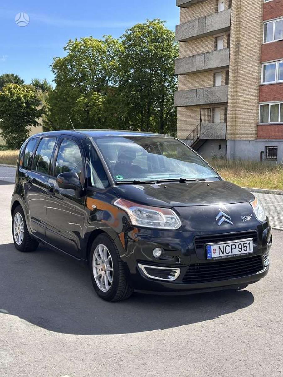 Black Citroen c3-picasso 2009 in Kaunas, with an engine capacity of 1.40 L and mileage of 281 thousand km for 1800 €, photo 4 on AUTOMOTO.COM.LV