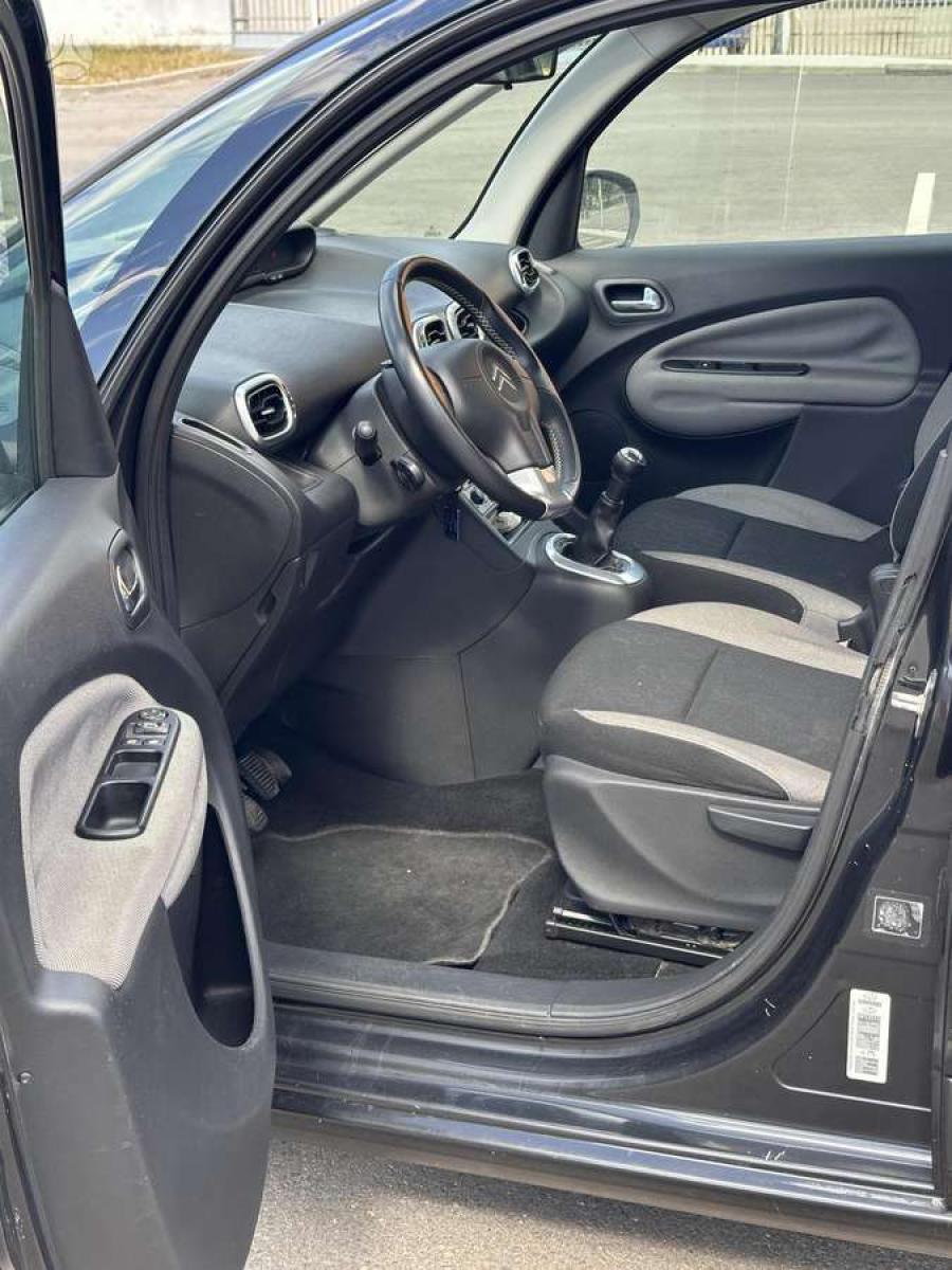 Black Citroen c3-picasso 2009 in Kaunas, with an engine capacity of 1.40 L and mileage of 281 thousand km for 1800 €, photo 8 on AUTOMOTO.COM.LV