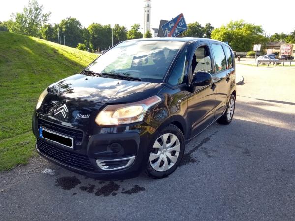 Black Citroen c3-picasso 2010 in Vilkaviskis, with an engine capacity of 1.60 L and mileage of 300 thousand km for 2250 €, photo 4 on AUTOMOTO.COM.LV
