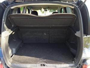 Black Citroen c3-picasso 2010 in Vilkaviskis, with an engine capacity of 1.60 L and mileage of 300 thousand km for 2250 €, photo 11 on AUTOMOTO.COM.LV