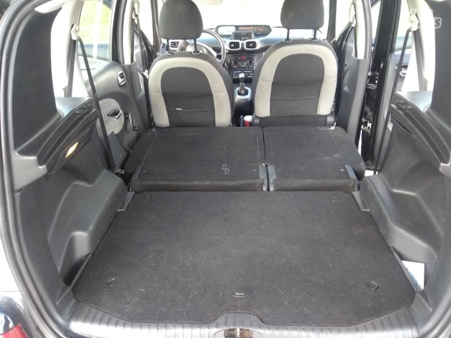 Black Citroen c3-picasso 2010 in Vilkaviskis, with an engine capacity of 1.60 L and mileage of 300 thousand km for 2250 €, photo 12 on AUTOMOTO.COM.LV