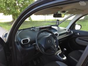 Black Citroen c3-picasso 2010 in Vilkaviskis, with an engine capacity of 1.60 L and mileage of 300 thousand km for 2250 €, photo 17 on AUTOMOTO.COM.LV