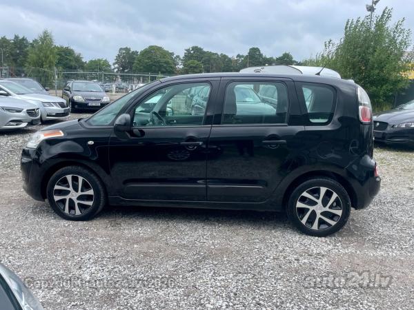 Black Citroen c3-picasso 2017 in Tallinn, with an engine capacity of 1.60 L and mileage of 186 thousand km for 6600 €, photo 4 on AUTOMOTO.COM.LV