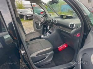 Black Citroen c3-picasso 2017 in Tallinn, with an engine capacity of 1.60 L and mileage of 186 thousand km for 6600 €, photo 8 on AUTOMOTO.COM.LV