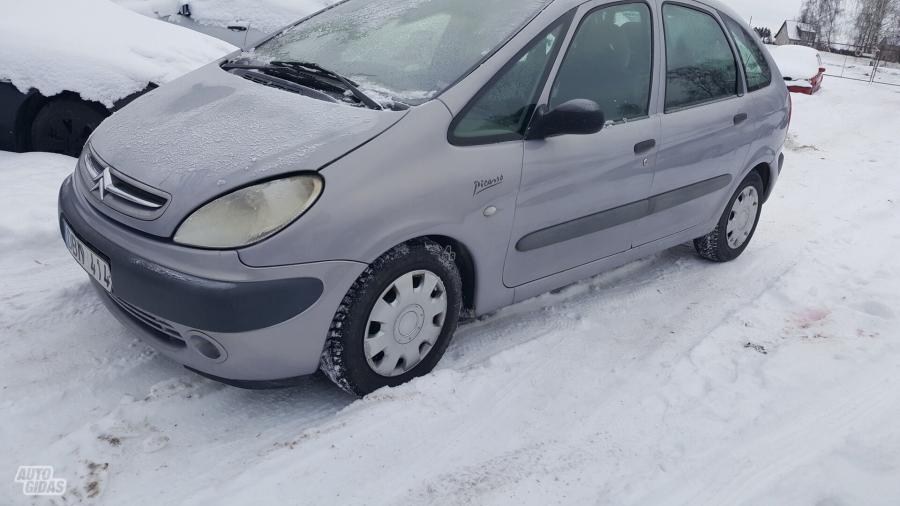Zils Citroen c3-picasso 2002 Viļņa, ar dzinēja tilpumu 1.80 L un nobraukumu 258 tūkst. km par 400 €, foto 1 vietnē AUTOMOTO.COM.LV