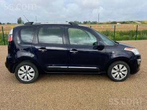 Blue Citroen c3-picasso 2015 in Jekabpils, with an engine capacity of 1.20 L and mileage of 0 thousand km for 3950 €, photo 4 on AUTOMOTO.COM.LV