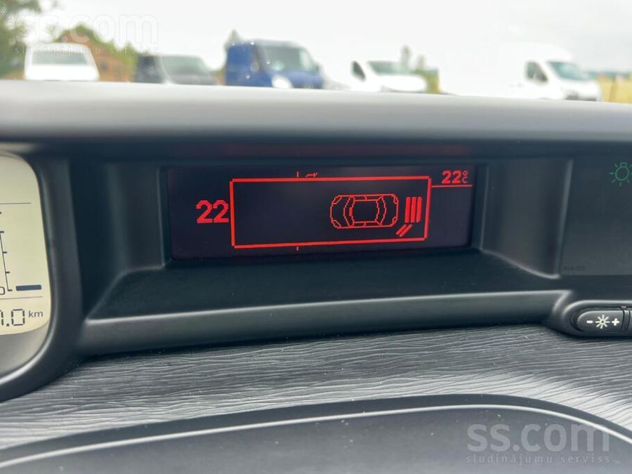 Blue Citroen c3-picasso 2015 in Jekabpils, with an engine capacity of 1.20 L and mileage of 0 thousand km for 3950 €, photo 13 on AUTOMOTO.COM.LV