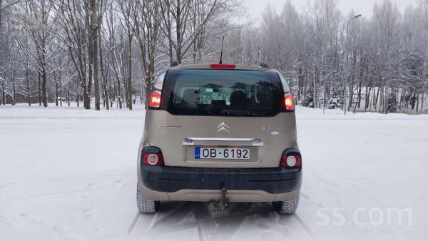Brown Citroen c3-picasso 2010 in Aluksne, with an engine capacity of 1.60 L and mileage of 0 thousand km for 2400 €, photo 7 on AUTOMOTO.COM.LV