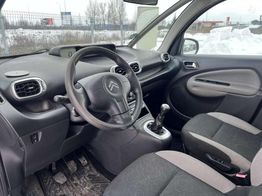 Brūns Citroen c3-picasso 2010 Tauragė, ar dzinēja tilpumu 1.60 L un nobraukumu 307 tūkst. km par 2900 €, foto 8 vietnē AUTOMOTO.COM.LV