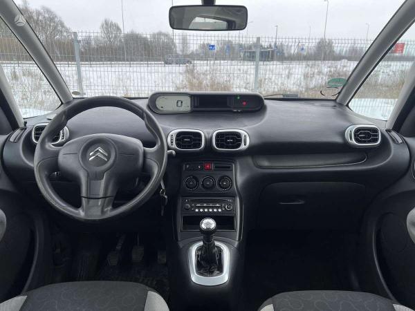Brūns Citroen c3-picasso 2010 Tauragė, ar dzinēja tilpumu 1.60 L un nobraukumu 307 tūkst. km par 2900 €, foto 11 vietnē AUTOMOTO.COM.LV