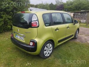 Zaļš Citroen c3-picasso 2009 Jelgava, ar dzinēja tilpumu 1.60 L un nobraukumu 205 tūkst. km par 3250 €, foto 5 vietnē AUTOMOTO.COM.LV