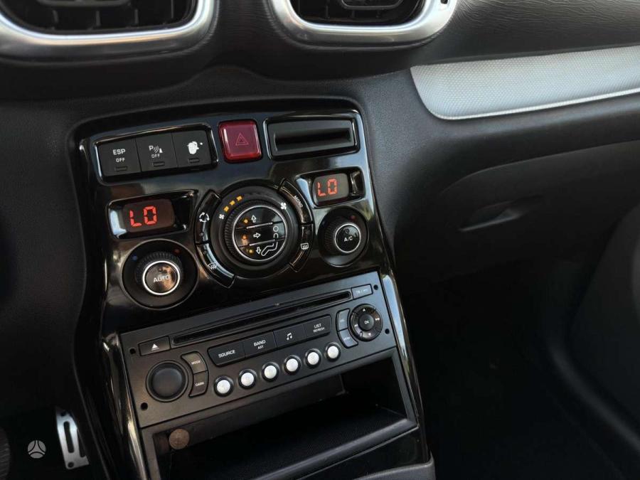 Zaļš Citroen c3-picasso 2010 Šauļi, ar dzinēja tilpumu 1.56 L un nobraukumu 290 tūkst. km par 2600 €, foto 14 vietnē AUTOMOTO.COM.LV