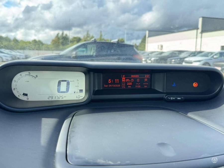 Zaļš Citroen c3-picasso 2010 Šauļi, ar dzinēja tilpumu 1.56 L un nobraukumu 290 tūkst. km par 2600 €, foto 15 vietnē AUTOMOTO.COM.LV