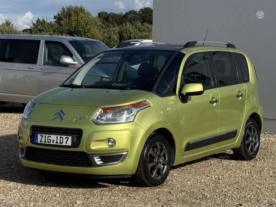 Green Citroen c3-picasso 2010 in Siauliai, with an engine capacity of 1.56 L and mileage of 290 thousand km for 2600 €, photo 7 on AUTOMOTO.COM.LV