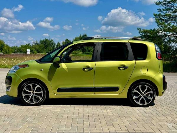 Green Citroen c3-picasso 2009 in Panevezys, with an engine capacity of 1.60 L and mileage of 280 thousand km for 2300 €, photo 5 on AUTOMOTO.COM.LV