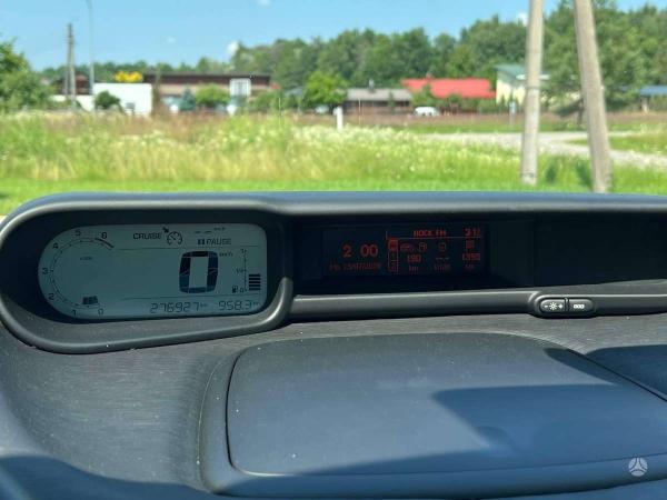 Green Citroen c3-picasso 2009 in Panevezys, with an engine capacity of 1.60 L and mileage of 280 thousand km for 2300 €, photo 10 on AUTOMOTO.COM.LV