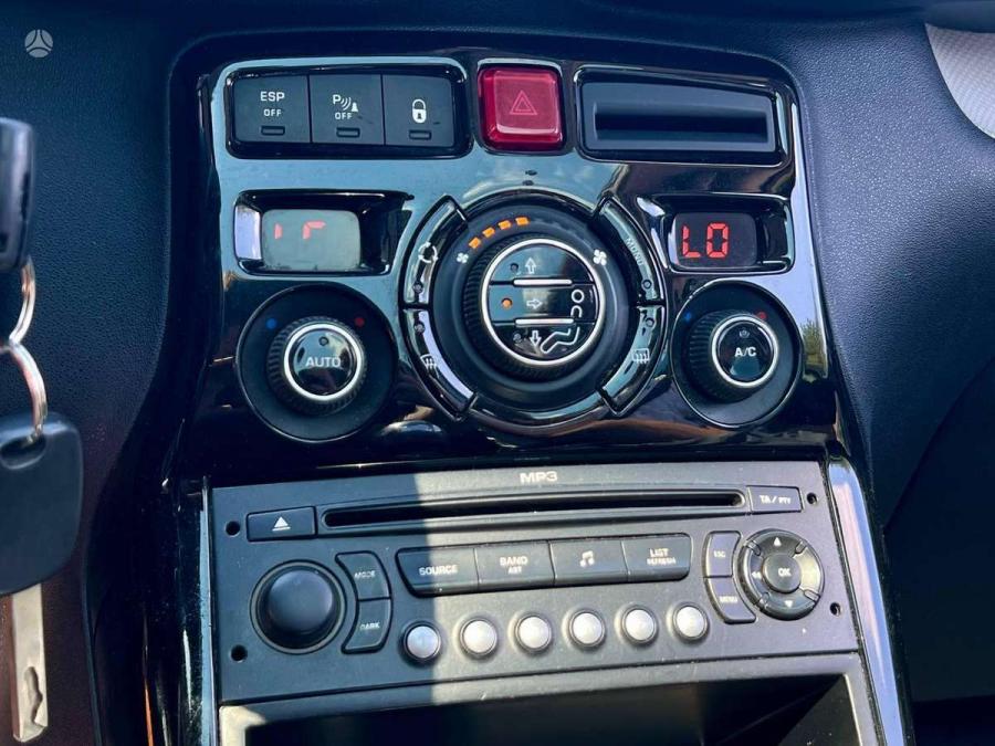 Зеленый Ситроен С3 Пикассо 2009 в Паневежис, объемом двигателя 1.60 л и пробегом 280 тыс. км за 2300 €, фото 12 на AUTOMOTO.COM.LV