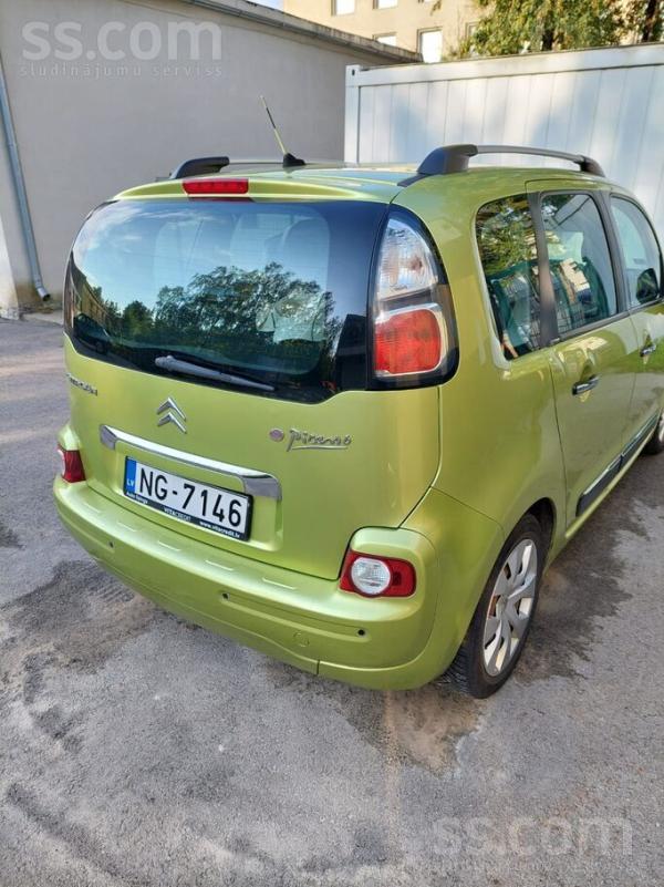 Green Citroen c3-picasso 2010 in Riga, with an engine capacity of 1.40 L and mileage of 186 thousand km for 3550 €, photo 6 on AUTOMOTO.COM.LV