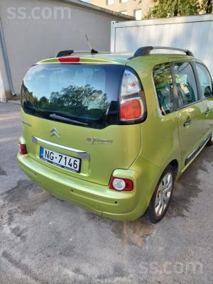 Zaļš Citroen c3-picasso 2010 Rīga, ar dzinēja tilpumu 1.40 L un nobraukumu 186 tūkst. km par 3550 €, foto 7 vietnē AUTOMOTO.COM.LV