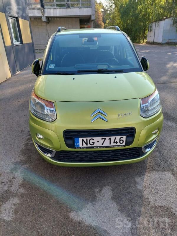 Zaļš Citroen c3-picasso 2010 Rīga, ar dzinēja tilpumu 1.40 L un nobraukumu 186 tūkst. km par 3550 €, foto 3 vietnē AUTOMOTO.COM.LV