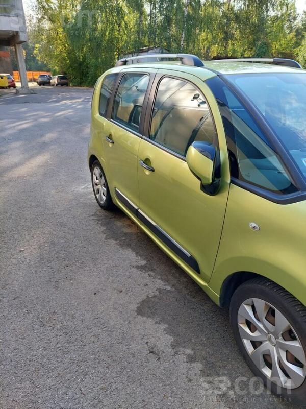 Zaļš Citroen c3-picasso 2010 Rīga, ar dzinēja tilpumu 1.40 L un nobraukumu 186 tūkst. km par 3550 €, foto 5 vietnē AUTOMOTO.COM.LV