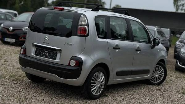 Grey Citroen c3-picasso 2016 in Jelgava, with an engine capacity of 1.20 L and mileage of 136 thousand km for 4590 €, photo 3 on AUTOMOTO.COM.LV