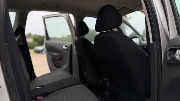 Grey Citroen c3-picasso 2016 in Jelgava, with an engine capacity of 1.20 L and mileage of 136 thousand km for 4590 €, photo 9 on AUTOMOTO.COM.LV