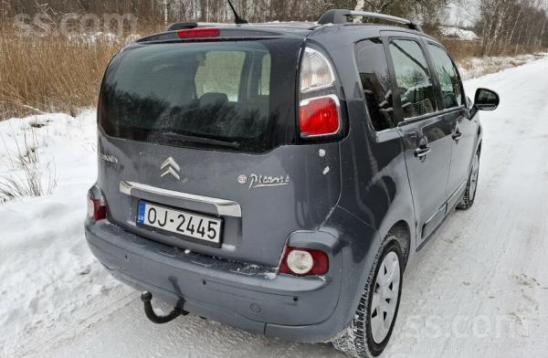 Grey Citroen c3-picasso 2010 in Riga, with an engine capacity of 1.40 L and mileage of 210 thousand km for 3050 €, photo 3 on AUTOMOTO.COM.LV