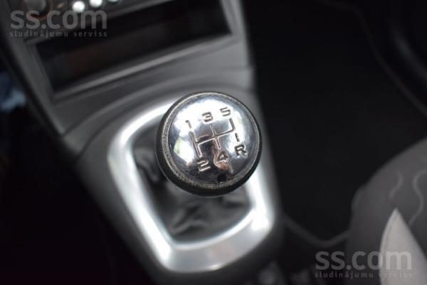 Pelēks Citroen c3-picasso 2010 Kuldīga, ar dzinēja tilpumu 1.60 L un nobraukumu 0 tūkst. km par 3990 €, foto 8 vietnē AUTOMOTO.COM.LV