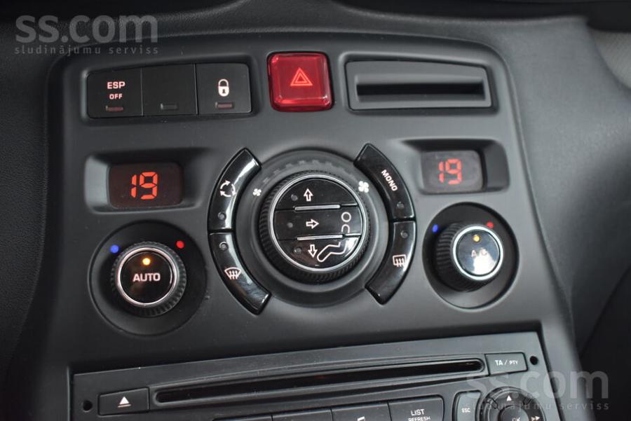 Pelēks Citroen c3-picasso 2010 Kuldīga, ar dzinēja tilpumu 1.60 L un nobraukumu 0 tūkst. km par 3990 €, foto 11 vietnē AUTOMOTO.COM.LV