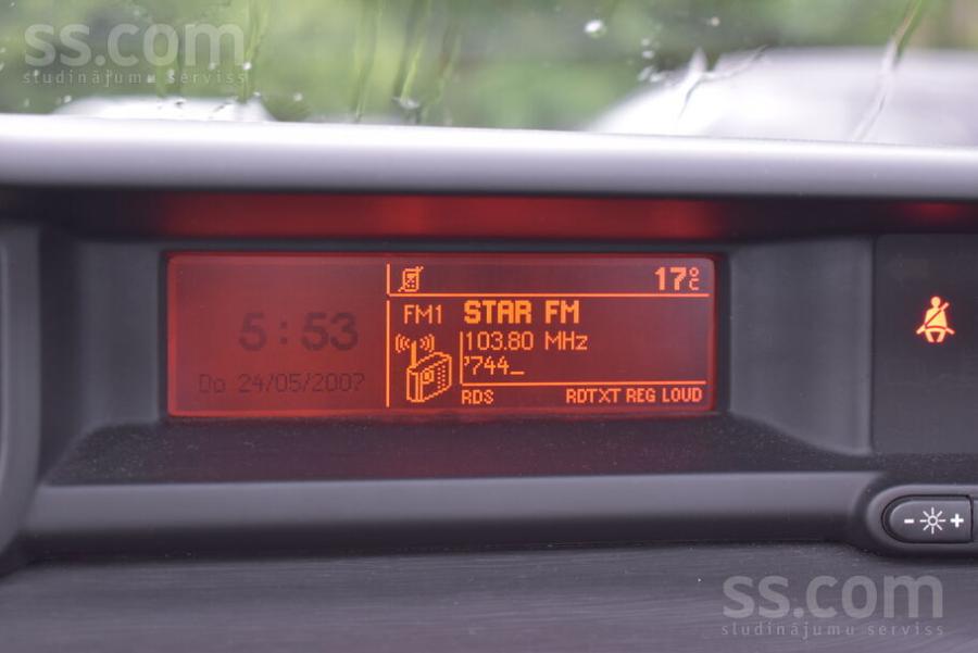 Pelēks Citroen c3-picasso 2010 Kuldīga, ar dzinēja tilpumu 1.60 L un nobraukumu 0 tūkst. km par 3990 €, foto 12 vietnē AUTOMOTO.COM.LV