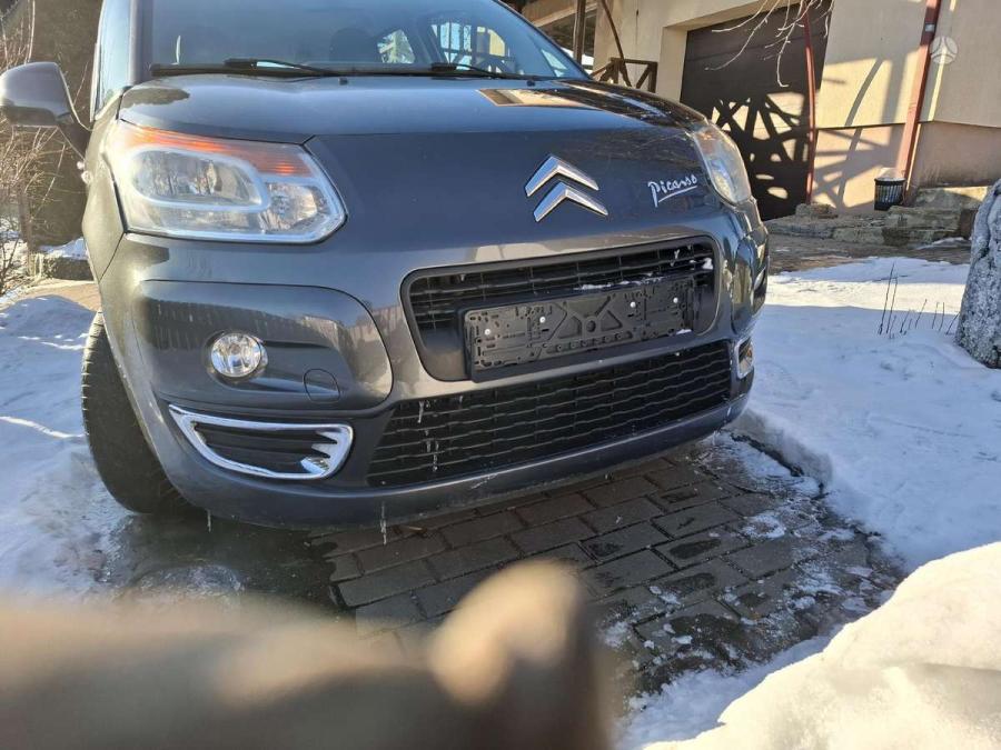 Pelēks Citroen c3-picasso 2012 Alīta, ar dzinēja tilpumu 1.60 L un nobraukumu 252 tūkst. km par 3350 €, foto 2 vietnē AUTOMOTO.COM.LV