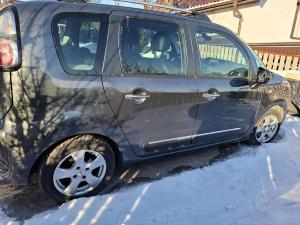 Pelēks Citroen c3-picasso 2012 Alīta, ar dzinēja tilpumu 1.60 L un nobraukumu 252 tūkst. km par 3350 €, foto 4 vietnē AUTOMOTO.COM.LV
