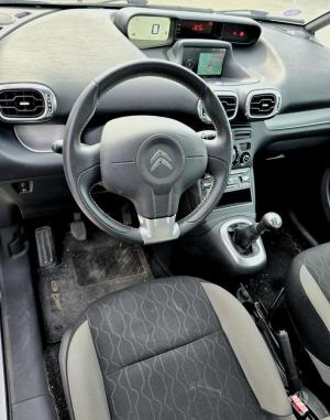 Pelēks Citroen c3-picasso 2013 Tauragė, ar dzinēja tilpumu 1.40 L un nobraukumu 106 tūkst. km par 3950 €, foto 21 vietnē AUTOMOTO.COM.LV