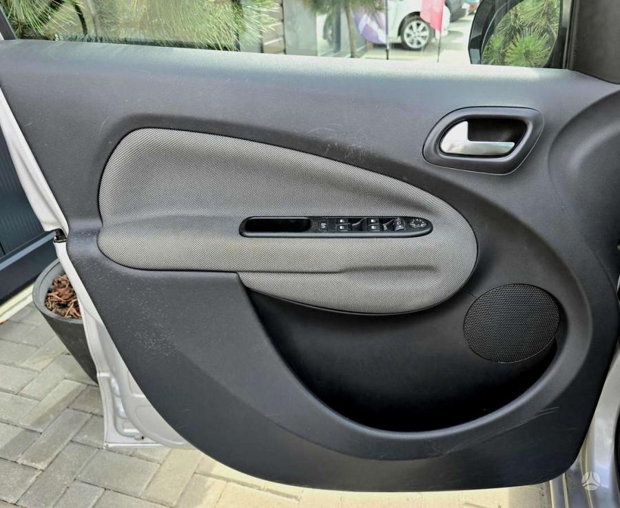 Pelēks Citroen c3-picasso 2013 Tauragė, ar dzinēja tilpumu 1.40 L un nobraukumu 106 tūkst. km par 3950 €, foto 27 vietnē AUTOMOTO.COM.LV