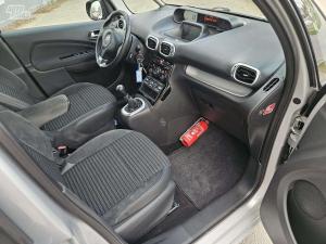 Pelēks Citroen c3-picasso 2016 Šauļi, ar dzinēja tilpumu 1.20 L un nobraukumu 72 tūkst. km par 5450 €, foto 12 vietnē AUTOMOTO.COM.LV