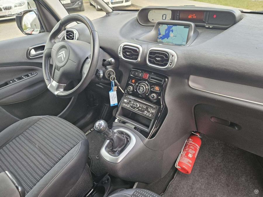 Pelēks Citroen c3-picasso 2016 Šauļi, ar dzinēja tilpumu 1.20 L un nobraukumu 72 tūkst. km par 5450 €, foto 13 vietnē AUTOMOTO.COM.LV