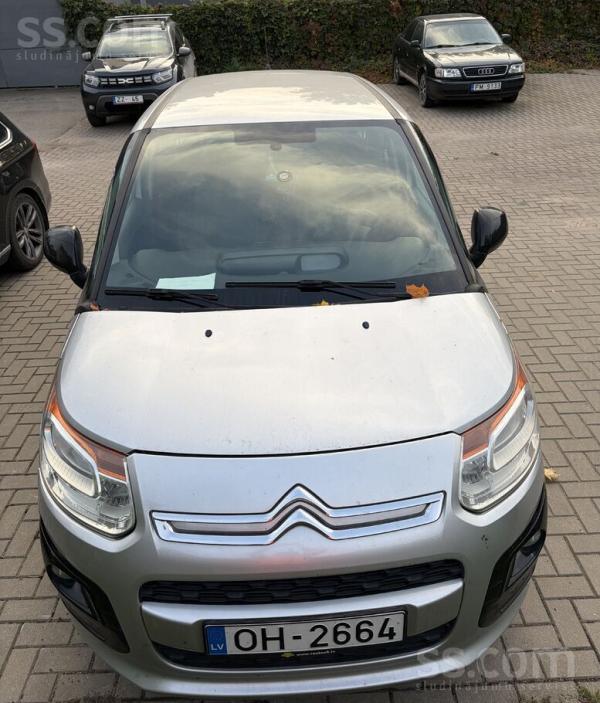 Pelēks Citroen c3-picasso 2016 Rīga, ar dzinēja tilpumu 1.20 L un nobraukumu 133 tūkst. km par 4500 €, foto 1 vietnē AUTOMOTO.COM.LV