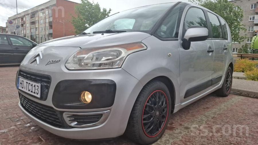 Grey Citroen c3-picasso 2011 in Daugavpils, with an engine capacity of 1.60 L and mileage of 216 thousand km for 3350 €, photo 4 on AUTOMOTO.COM.LV