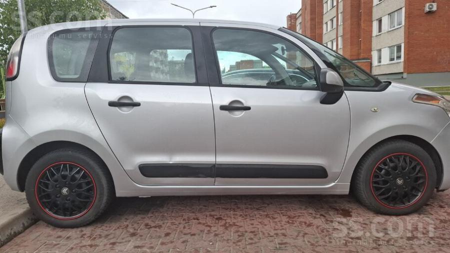 Grey Citroen c3-picasso 2011 in Daugavpils, with an engine capacity of 1.60 L and mileage of 216 thousand km for 3350 €, photo 5 on AUTOMOTO.COM.LV
