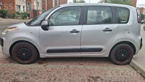 Grey Citroen c3-picasso 2011 in Daugavpils, with an engine capacity of 1.60 L and mileage of 216 thousand km for 3350 €, photo 6 on AUTOMOTO.COM.LV