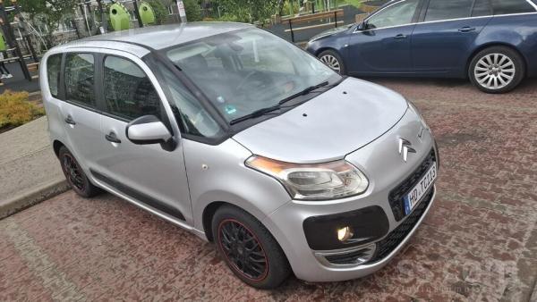 Grey Citroen c3-picasso 2011 in Daugavpils, with an engine capacity of 1.60 L and mileage of 216 thousand km for 3350 €, photo 6 on AUTOMOTO.COM.LV