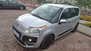 Grey Citroen c3-picasso 2011 in Daugavpils, with an engine capacity of 1.60 L and mileage of 216 thousand km for 3350 €, photo 8 on AUTOMOTO.COM.LV