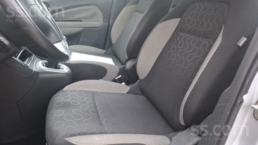 Grey Citroen c3-picasso 2011 in Daugavpils, with an engine capacity of 1.60 L and mileage of 216 thousand km for 3350 €, photo 19 on AUTOMOTO.COM.LV