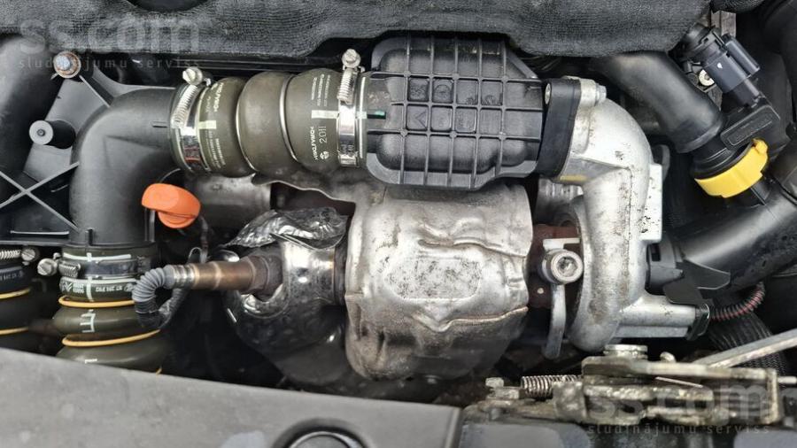 Grey Citroen c3-picasso 2011 in Daugavpils, with an engine capacity of 1.60 L and mileage of 216 thousand km for 3350 €, photo 31 on AUTOMOTO.COM.LV