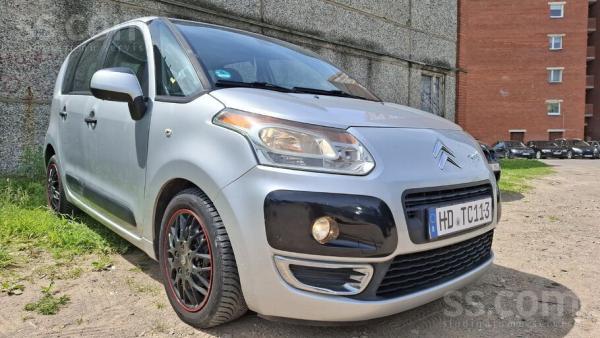 Pelēks Citroen c3-picasso 2011 Daugavpils, ar dzinēja tilpumu 1.60 L un nobraukumu 216 tūkst. km par 2600 €, foto 1 vietnē AUTOMOTO.COM.LV