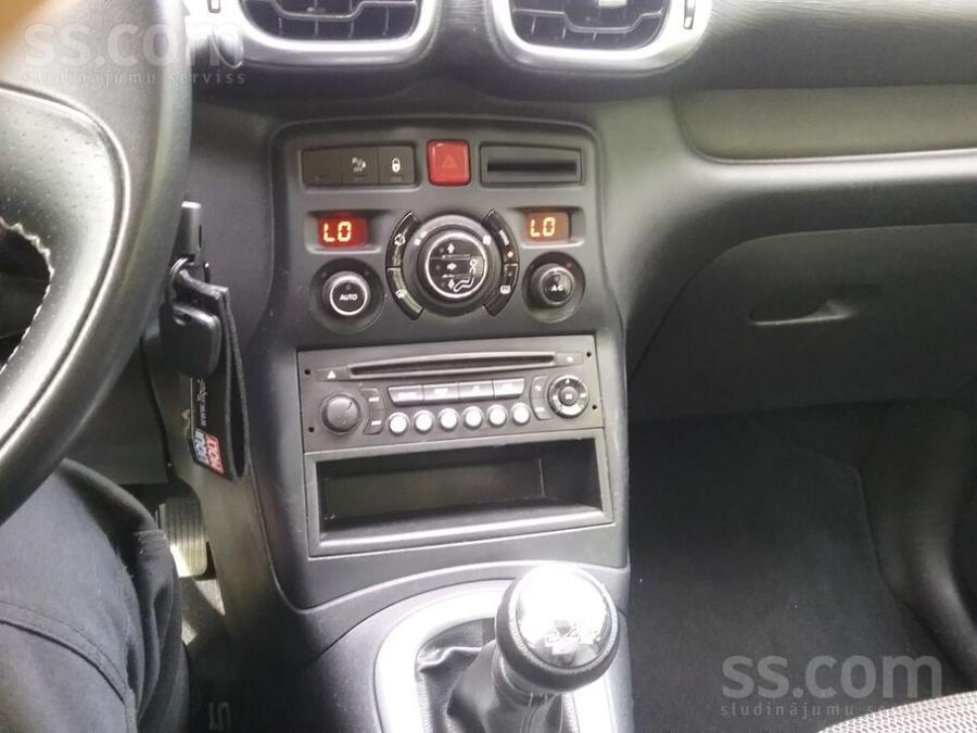 Pelēks Citroen c3-picasso 2014 Rīga, ar dzinēja tilpumu 1.60 L un nobraukumu 247 tūkst. km par 3600 €, foto 8 vietnē AUTOMOTO.COM.LV