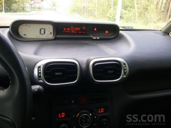 Grey Citroen c3-picasso 2014 in Riga, with an engine capacity of 1.60 L and mileage of 247 thousand km for 3600 €, photo 8 on AUTOMOTO.COM.LV